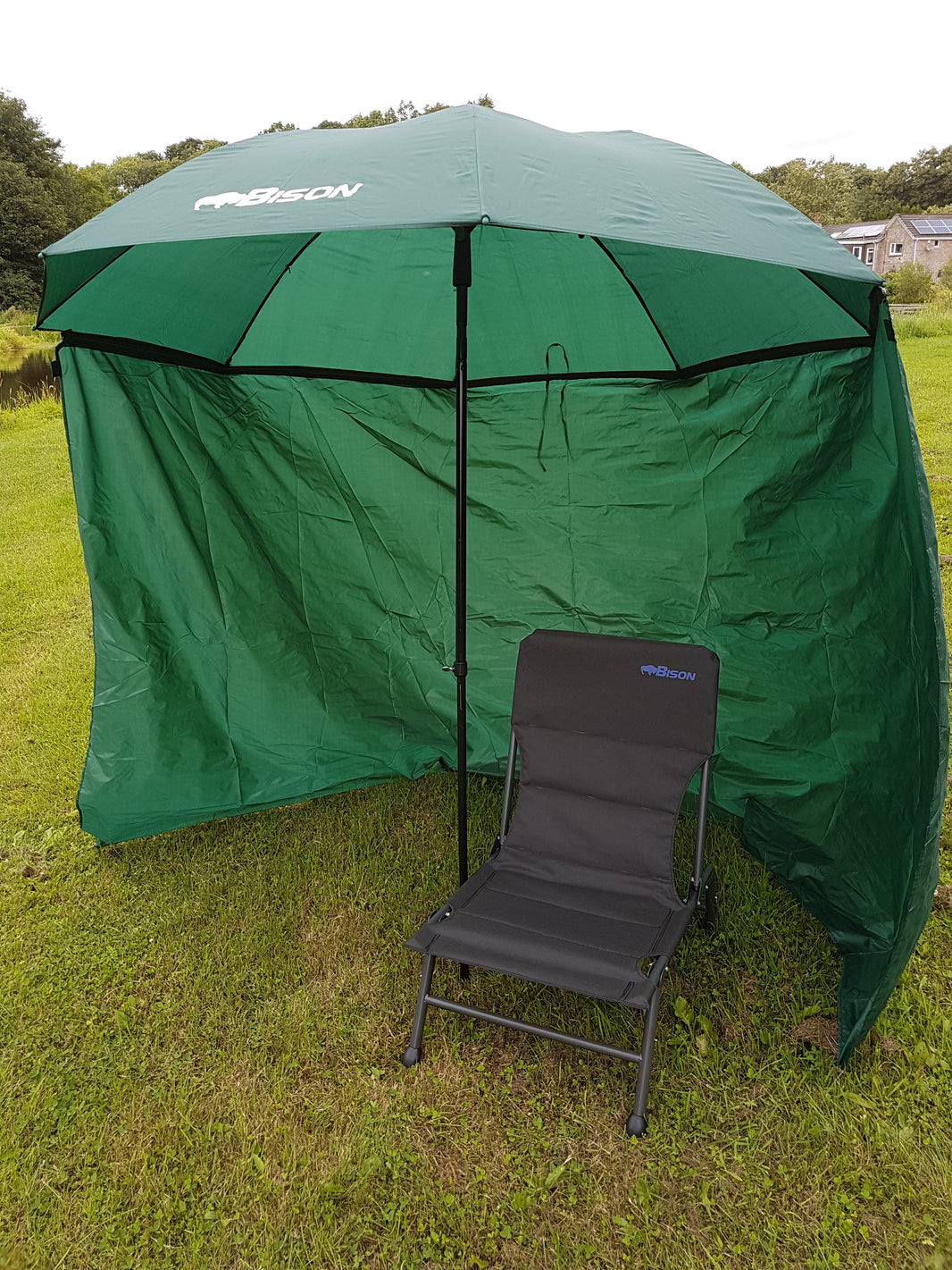 Bivvis & Brollies – Fishingmad